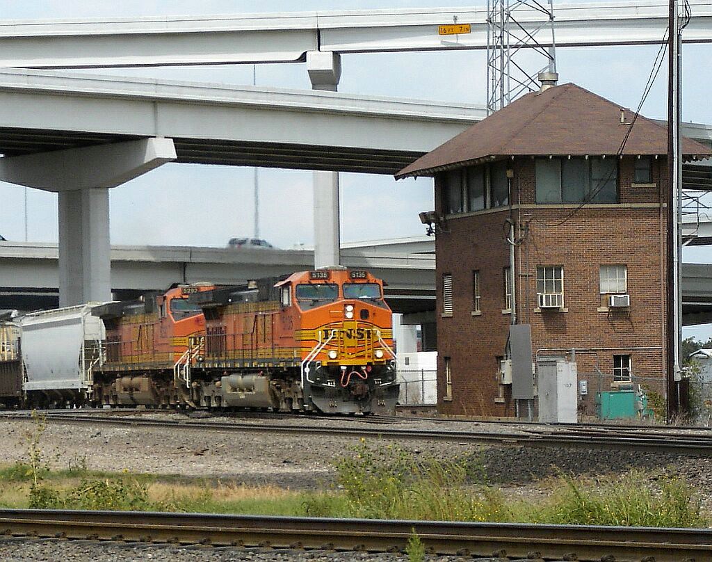 BNSF 5135